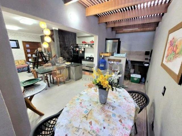 Triplex à venda no Massaguaçu com 2 suítes em Caraguatatuba SP