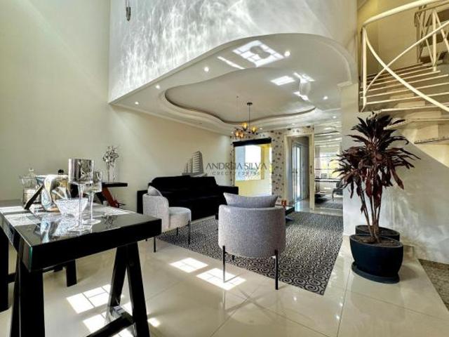 Triplex à venda no São Domingos – São José dos Pinhais