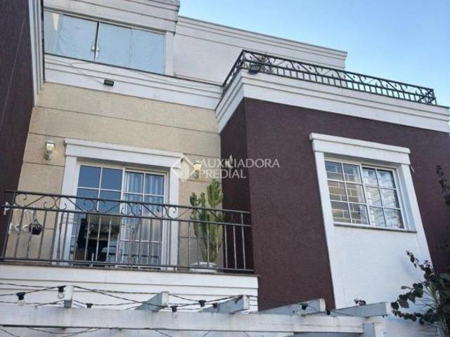 Triplex à venda próximo ao Parque Atuba