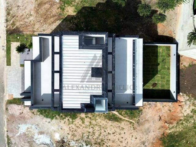 Triplex Alto Padrão A Venda em Condomínio Fechado em São José dos Pinhais