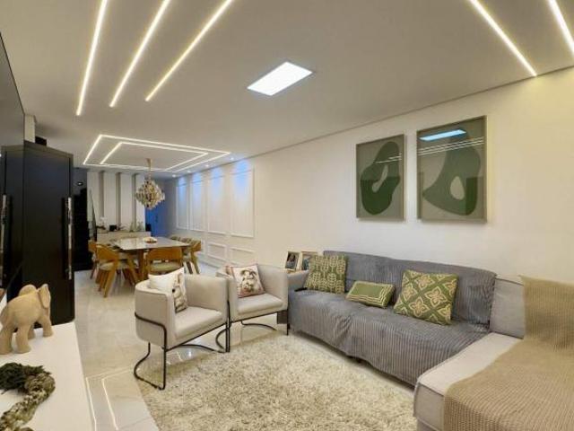 Triplex ALTO PADRÃO com fino acabamento, piscina e área gourmet à venda, 172 m² por R$ 1.450.000 V