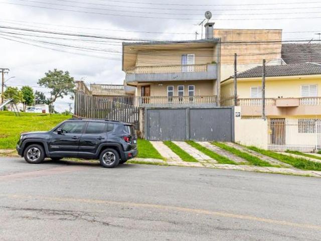 Triplex Amplo com 330m², 5 Quartos, 1 sendo Suíte no Xaxim – Curitiba
