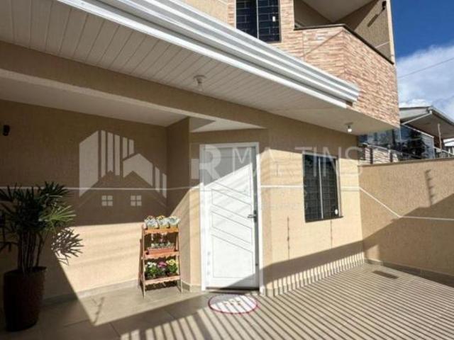 Triplex Amplo com 3 Quartos, Ático e Área de Churrasqueira