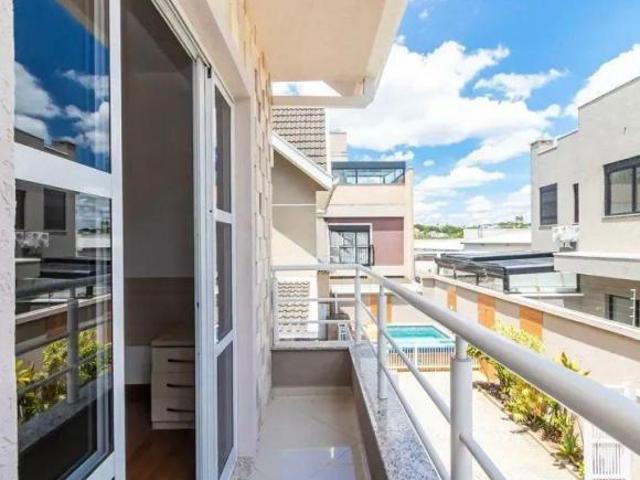 TRIPLEX C/ ÁTICO SEMI MOBILIADO NO UBERABA