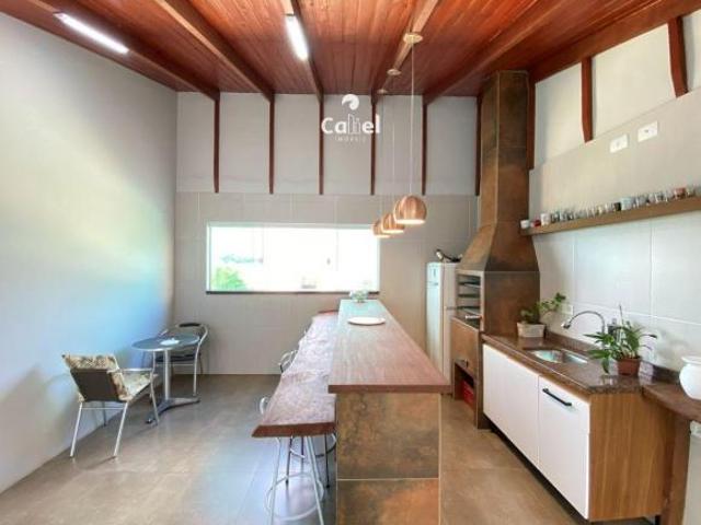 Triplex com 4 Quartos, Ático e Área Gourmet Completa, 3 vagas