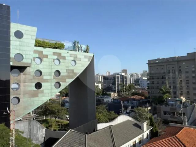 Triplex com 4 quartos à venda em Jardim Paulista SP