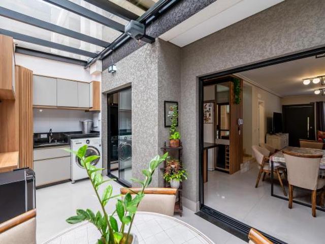 Triplex com 160 m² à venda em Jardim das Américas