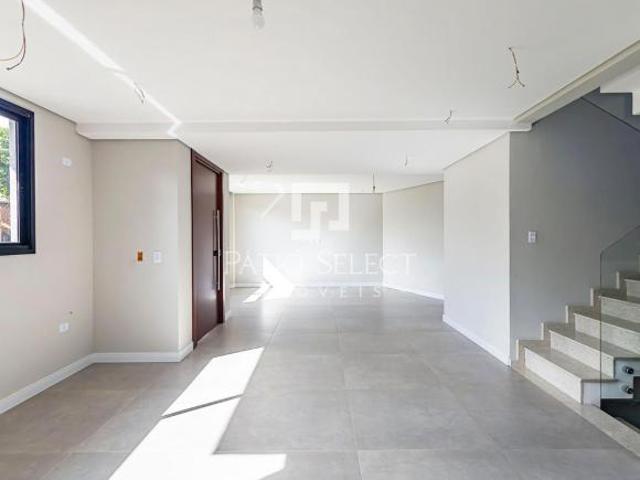 Triplex com 180 m², 3 quartos sendo 3 suítes à venda no bairro Mossunguê