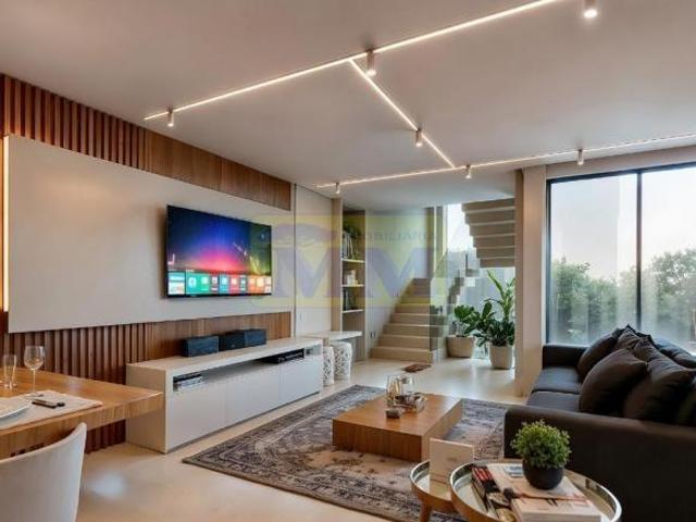Triplex com 225m² em construção no bairro Pineville em Pinhais