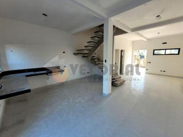 Tríplex com 2 suítes a 50m da praia de Massaguaçu Caraguatatuba/SP R$870.000