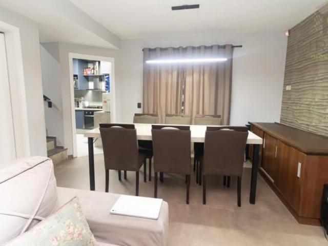 Triplex com 3 dormitórios, ático e 2 vagas no Xaxim