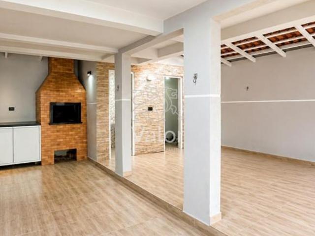 Triplex com 3 quartos + ático + 3 vagas em condomínio
