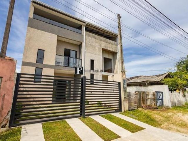 Triplex com 3 quartos em praia de Leste