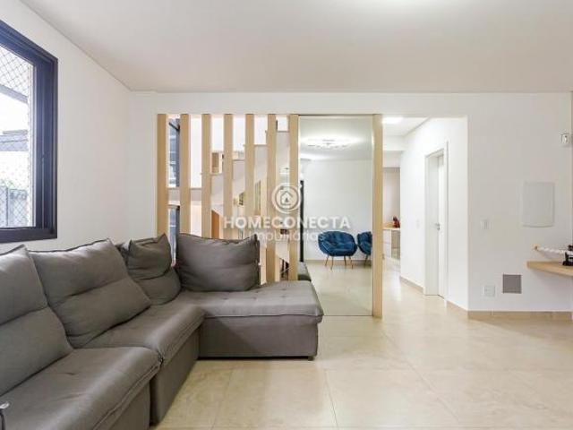 Triplex com 3 Suítes | 4 Quartos | 7 Vagas | Portão