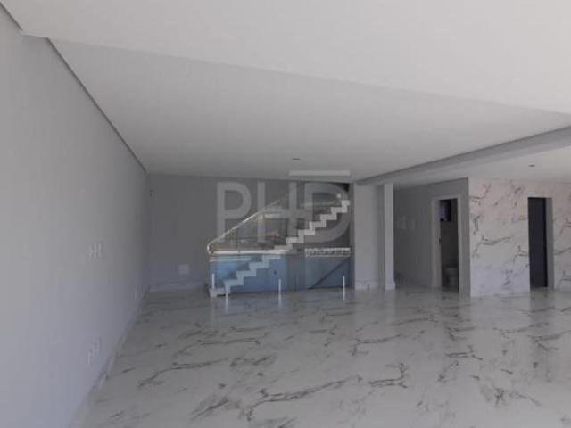 Triplex com 3 suites 311 de metragem na Chácara Inglesa, próximo á Avenida Redenção