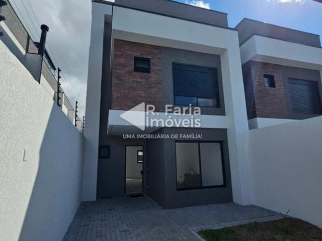 TRIPLEX COM EXCELENTE LOCALIZAÇÃO, ESPAÇOSO E REFI