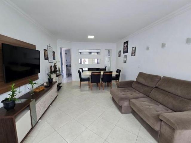 Triplex com mobilia e 148 m² e 4 quartos à venda em Novo Mundo