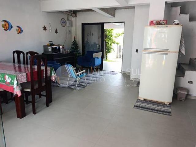 Triplex com piscina à venda, Balneário Gaivotas, MATINHOS PR