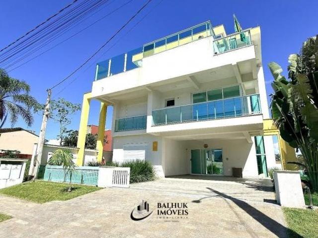 Triplex com piscina alto padrão Atami