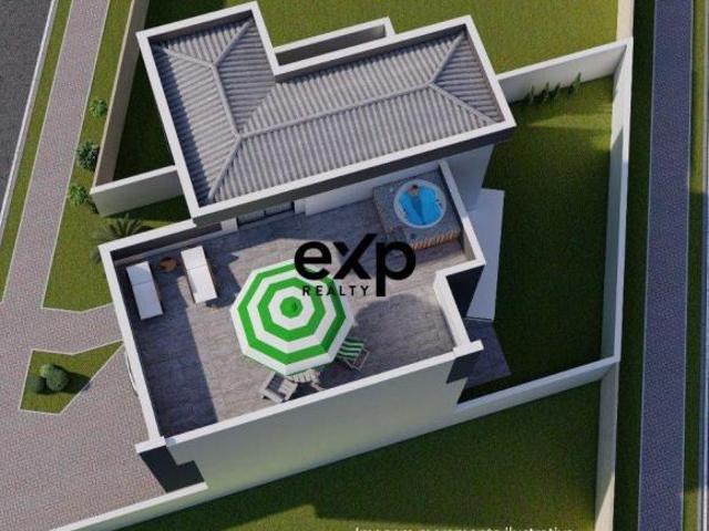 Triplex de Alto Padrão no Uberaba 4 Vagas e Terraço com Preparação para Jacuzzi!