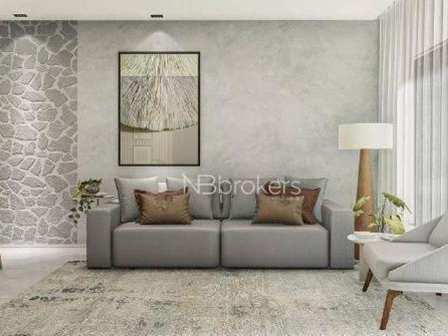 TRIPLEX DE ALTO PADRÃO COM 3 QUARTOS, 2 VAGAS E TERRAÇO!