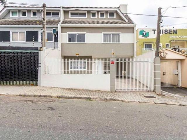 Triplex de Alto Padrão com 3 Suítes e Ático Amplo Uberaba Curitiba