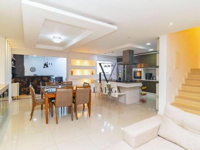 TRIPLEX DE ALTO PADRÃO COM 3 SUÍTES, EM CONDOMÍNIO FECHADO NO BOQUEIRÃO R$1.295.000.00