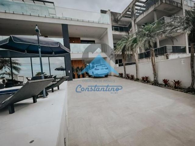 Tríplex de frente ao mar com 4 suites mais 3 quartos e piscina a venda em Guaratuba PR, mobiliado