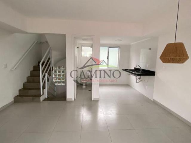 Triplex de 02 Suítes, com ótima localização no Jardim Helena Maria Guarujá