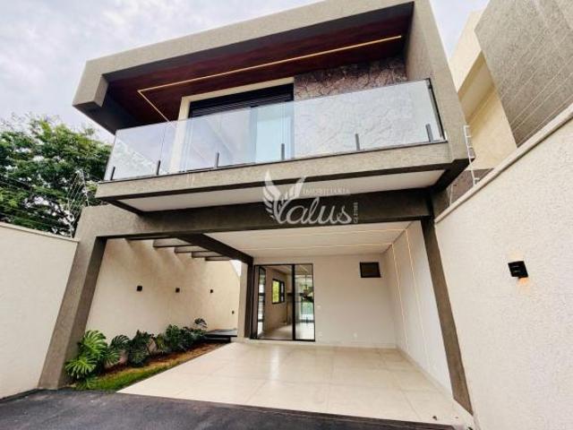 Triplex de 210 m², 4 quartos, área gourmet, 4 vagas e localização privilegiada no Jd Atlântico GO