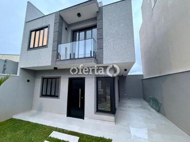 Triplex em Araucária / Porto das Laranjeiras