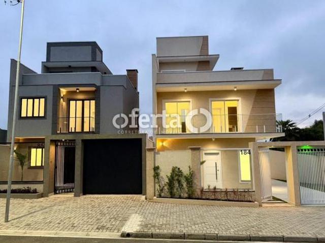 Triplex em Araucária / Porto das Laranjeiras