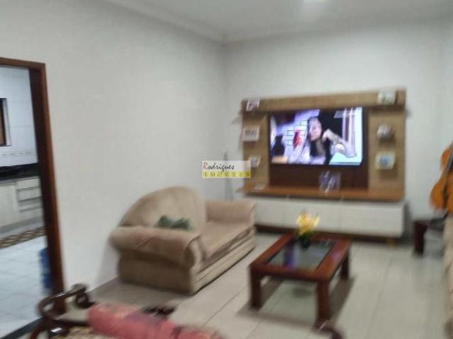Triplex em Cond, 3 dorms, suíte, duas vagas, Vl Valença