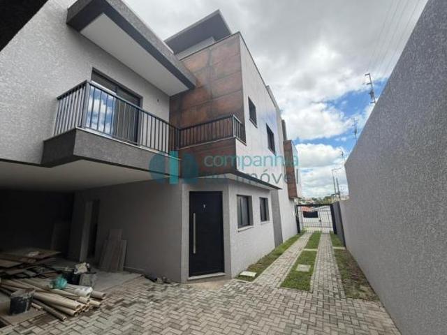 Triplex em condomínio, novo, Xaxim