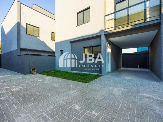 Triplex em condomínio no Uberaba com 3 quartos e 124m² – conforto e ótima localização
