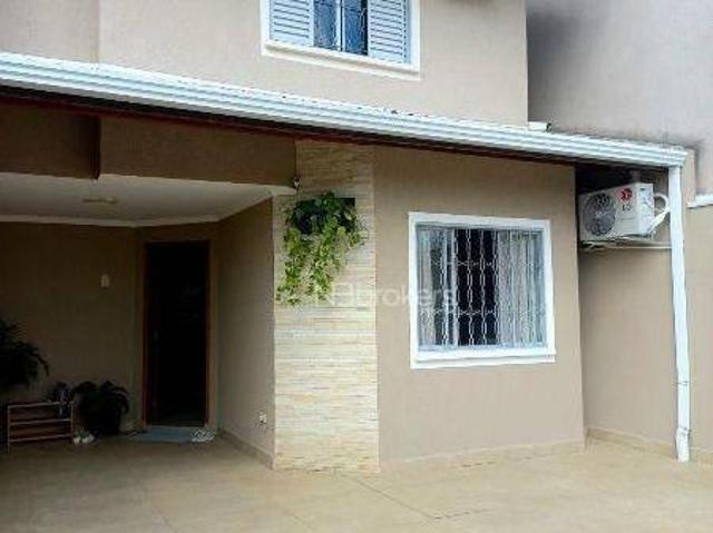 TRIPLEX ESPAÇOSO COM 3 QUARTOS, 1 SUÍTE E 3 VAGAS!