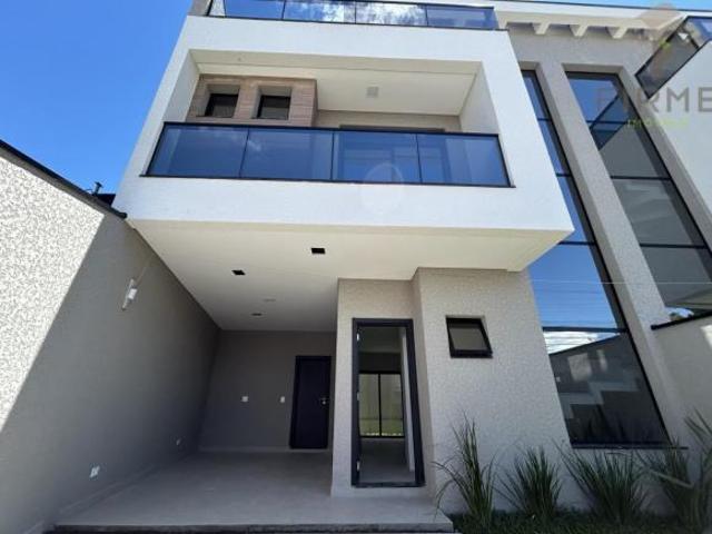 Triplex Impecável Localizado em Curitiba Água Verde