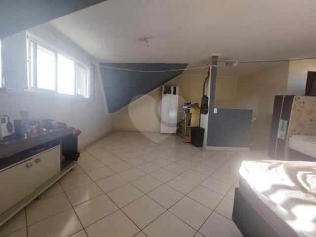 Triplex Residencial Pinheirinho com uma ótima localidade