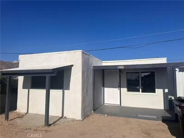 Triplex 29 Palms, CA 6584 Smoketree Ave