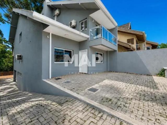 Triplex 4 quartos, 2 suítes, vista panorâmica em Santa Felicidade, Curitiba