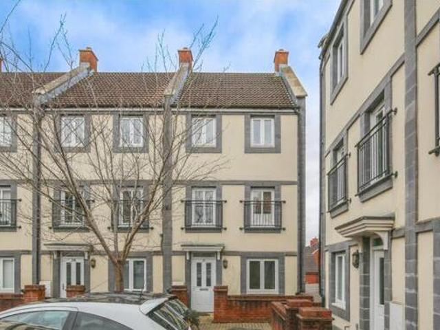 Trubshaw Close, Horfield, 4 Bedroom End