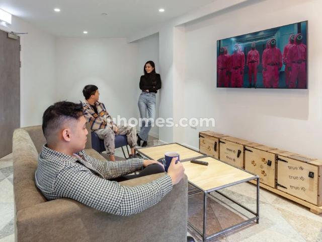 true Apartment 5 Bedrooms