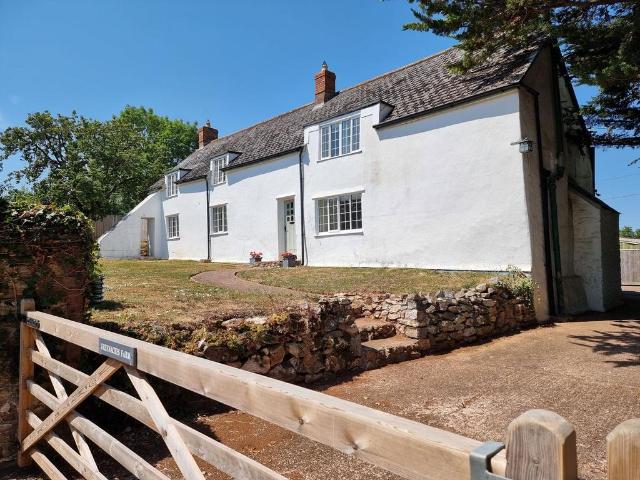 Trull, Taunton, TA3 4 bed detached house to rent £1,900 pcm £438 pw