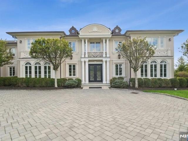 Truman Dr, Cresskill, Home For Sale