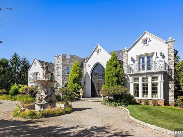Truman Dr, Cresskill, Home For Sale