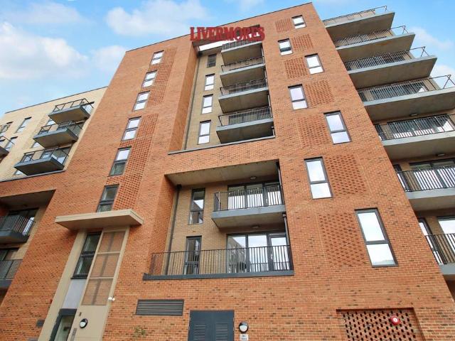 Truman way, Dartford 2 bed apartment to rent £2,000 pcm £462 pw