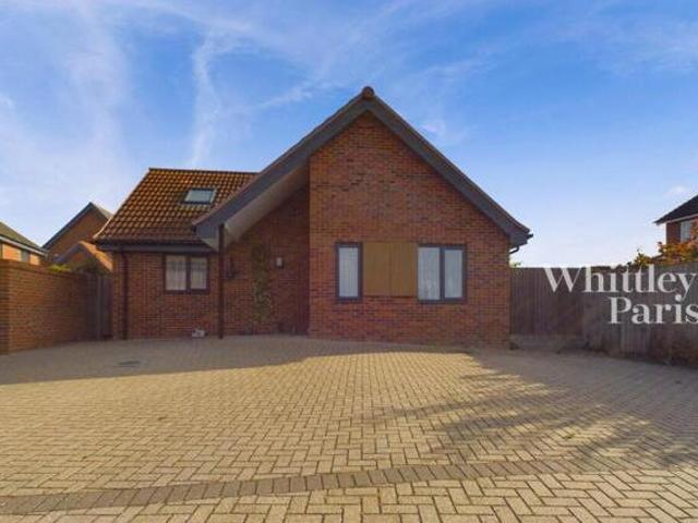 Trumpeter Rise, Long Stratton, 2 Bedroom Detached