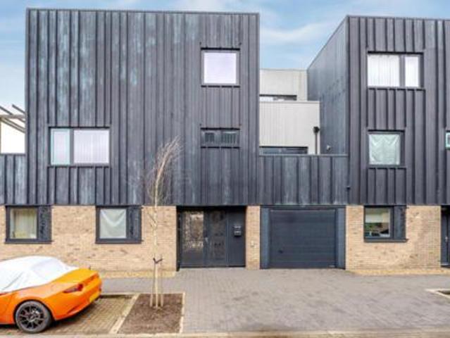 Trumpington, Cambridge, 3 Bedroom Maisonette