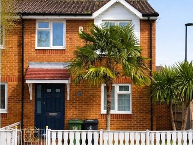 Trundleys Road, London SE8, 3 bed terraced house to rent, £2,600 pcm | PrimeLocation