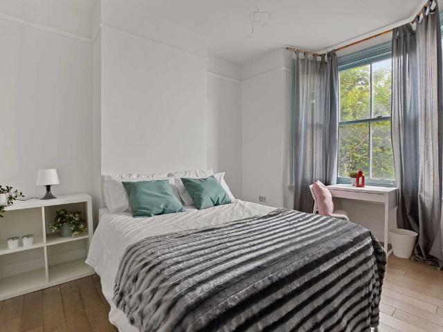 Trundleys Road, London SE8, 5 bed property to rent, £4,000 pcm | PrimeLocation